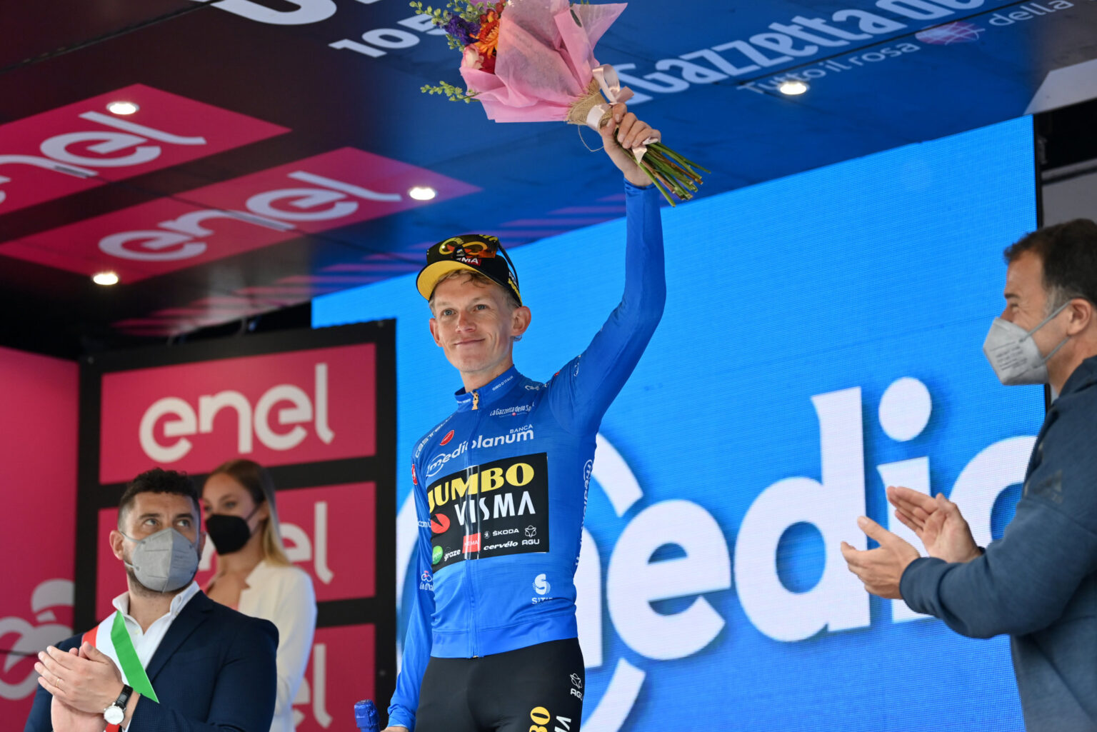 Giro d'Italia 2022, Koen Bouwman matematicamente vincitore della Maglia ...