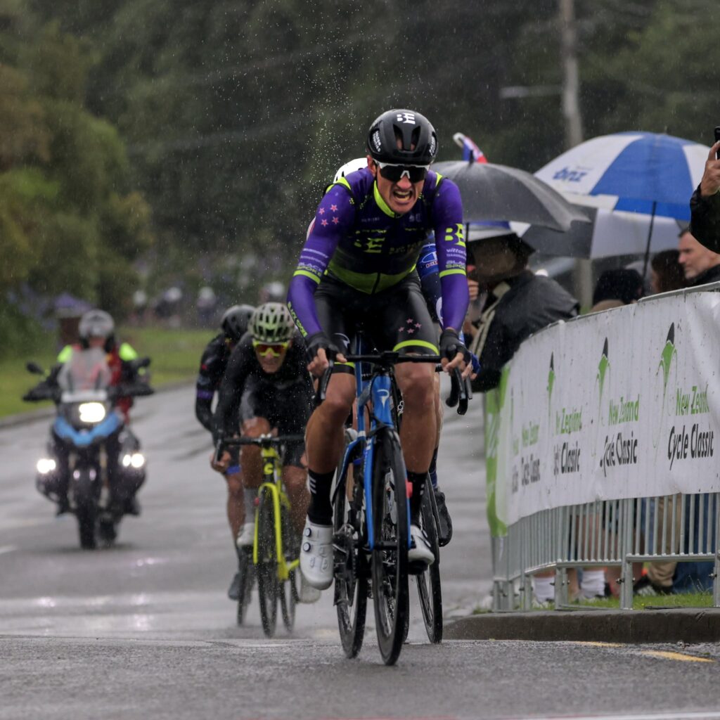 New Zealand Cycle Classic 2023, James Oram conquista una tappa ...