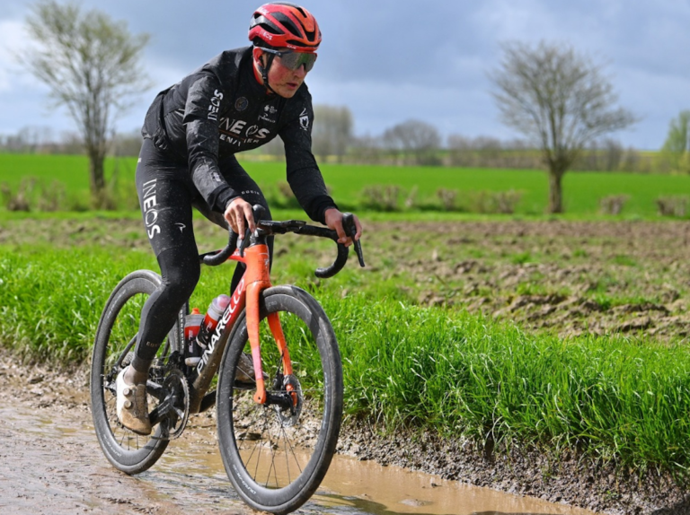 Parigi-Roubaix 2024, Andrew August il più giovane al via da oltre cento ...