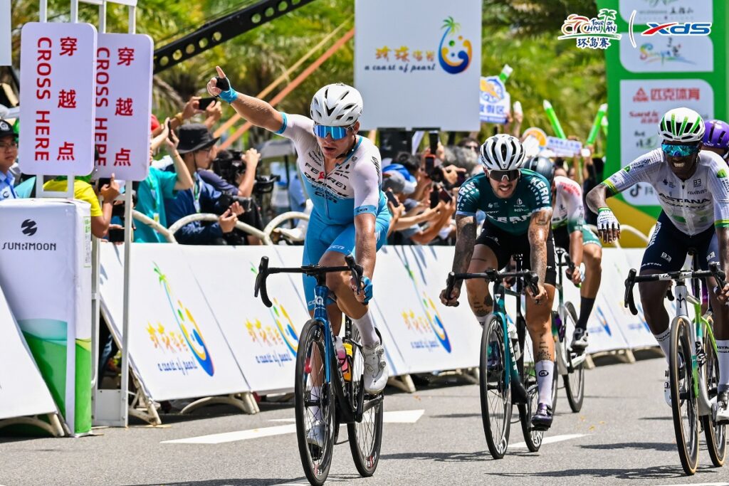 Tour of Hainan 2024, Martin Laas vince la seconda tappa anticipando ...