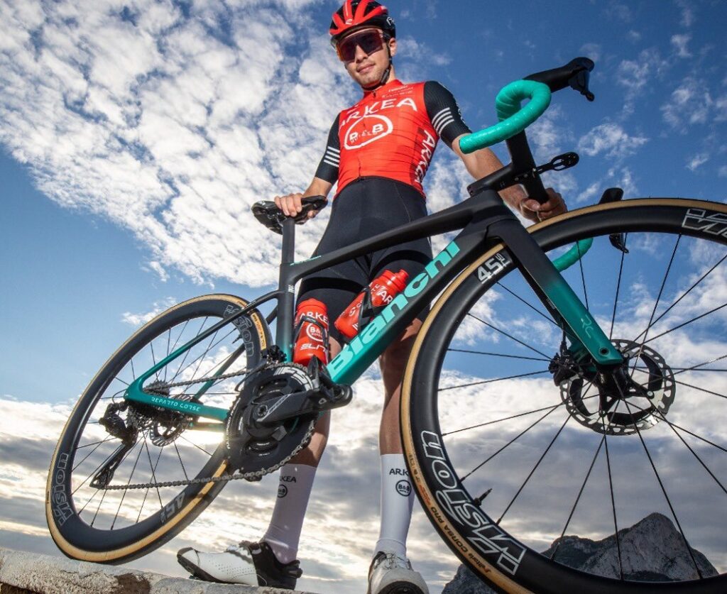 Presentazione Squadre 2025: Arkéa-B&B Hotels - SpazioCiclismo