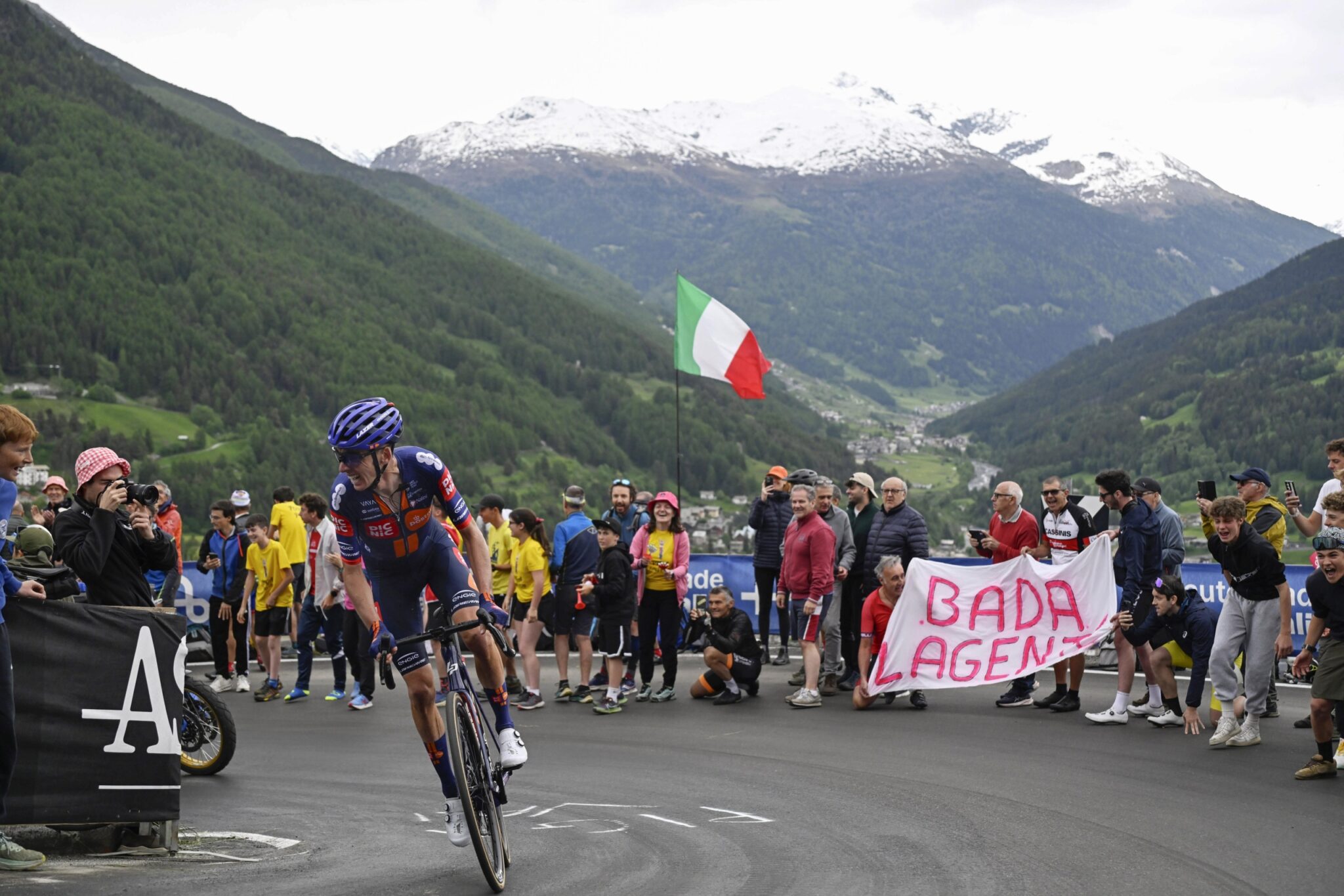Giro del Delfinato 2025, Picnic PostNL a trazione Giro d'Italia per l'addio di Romain Bardet ...