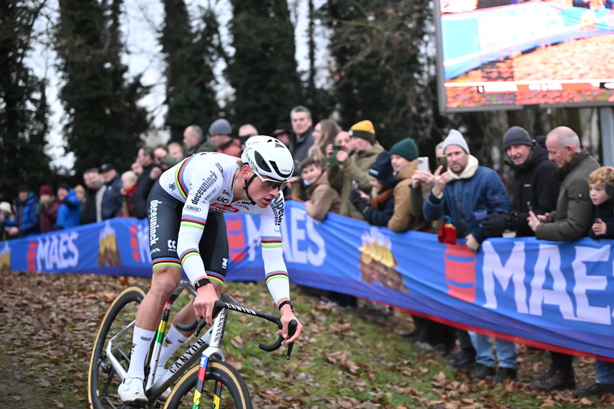 X2O Trofee, Mathieu Van Der Poel si congratula con Emiel Verstrynge: "È ...