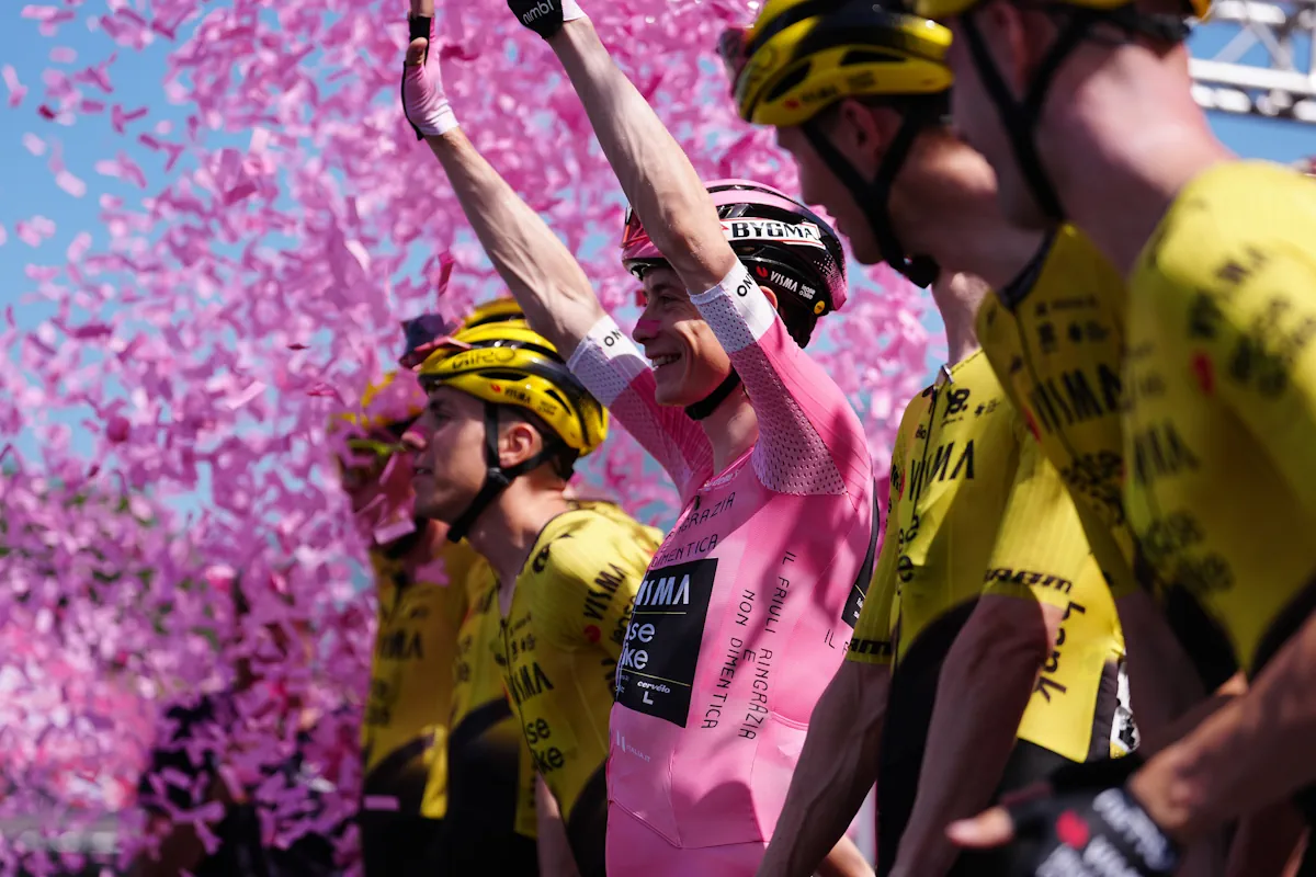 Giro d’Italia 2026, Richard Plugge festeggia un altro successo della ...